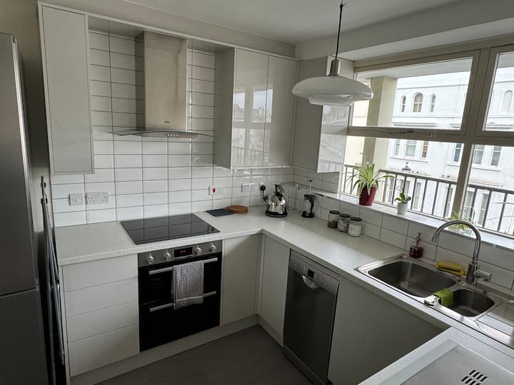 Completely Renovated 3 Bedroom Flat In Westminster - London