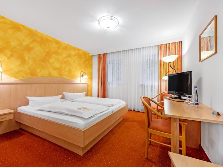Cozy, Country-style Room In Bründlsberggasse - Schleching