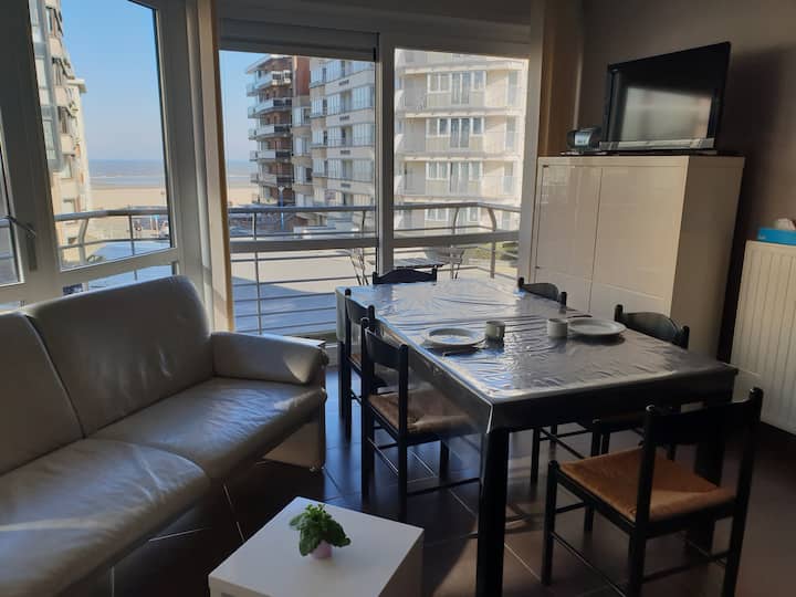 Superbe Appartement Avec Vue Sur Mer Et Parking - Koksijde