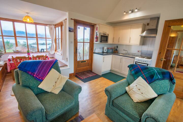 Kishorn Cottage With Superb Sea And Mountains View - Kyle of Lochalsh
