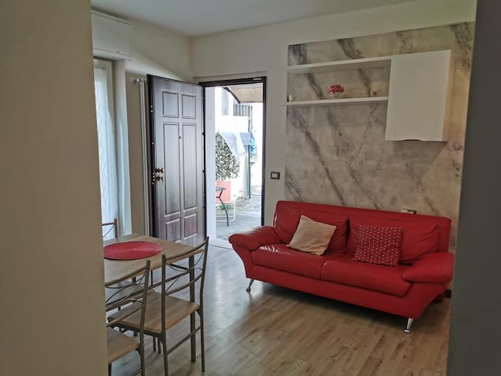 #1 Appartamento Con Patio, Privacy E Parcheggio - Monza
