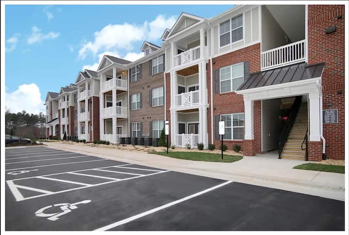 Heart Of Brier Creek Luxury Two Bedroom Apartment! - Falls Lake State Recreation Area, Wake Forest