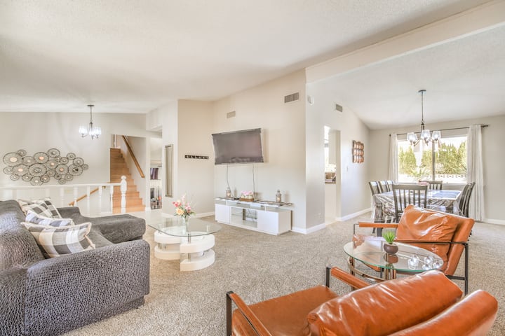 Stylish And Unique Private Oasis - 