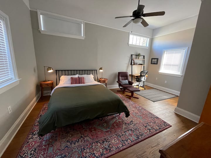 Uptown Apartment. Close To Tulane And Streetcar - Metairie, LA