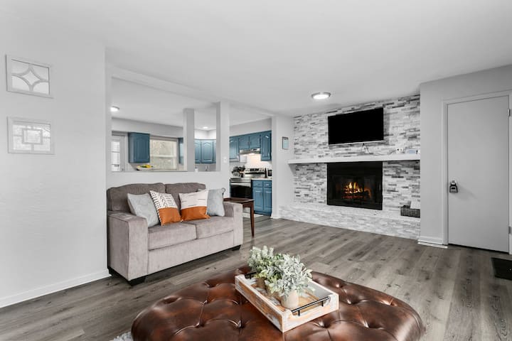 World Cup Stay |Walk To Arrowhead | 3br Group Home - Independence, MO