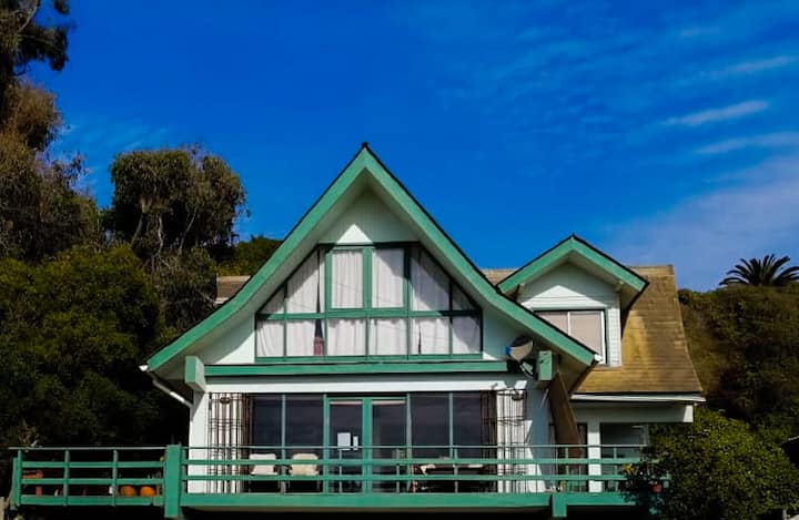 Frente Al Mar, Luminosa Y Lista Para Disfrutar - Algarrobo