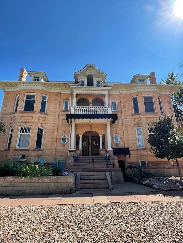 Charming 1-bedroom Condo In City Park West, Denver - Baker - Denver