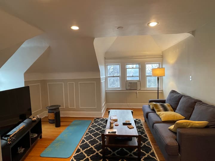 Charming 1-bedroom Condo In City Park West, Denver - Denver, CO