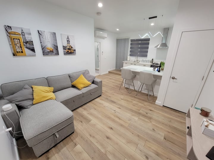 New Private 1 Bedroom Guest House - Calabasas, CA