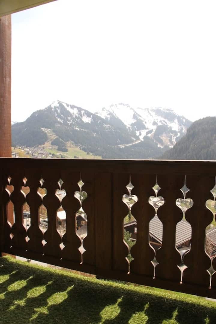 Appartement Avec Superbe Vue, Hiver Et éTé. - Châtel