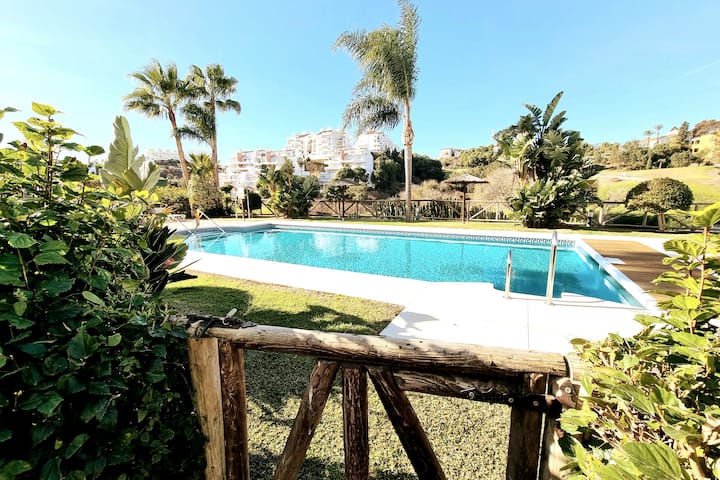 Maison De Ville Proche De La Ville Et De La Plage. - Calahonda