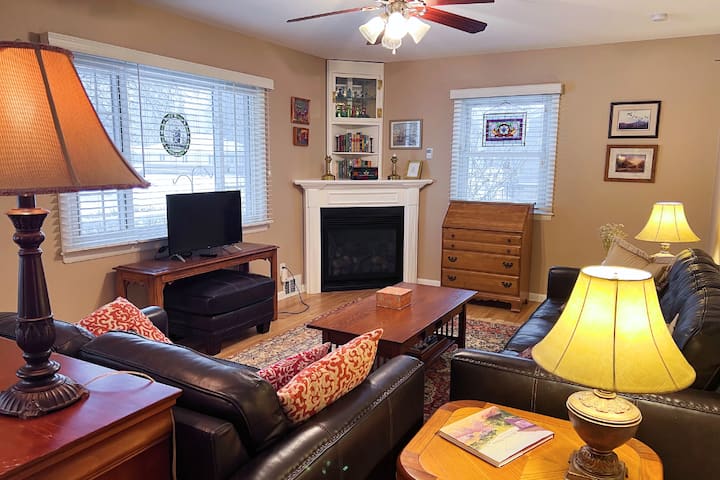 3 Bedroom House - Cedarburg