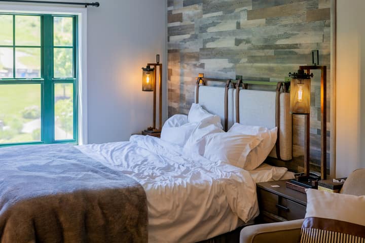 ✰ 228 Mountain Creek Luxury Mountain View Sleeps 4 - Vernon Township, NJ