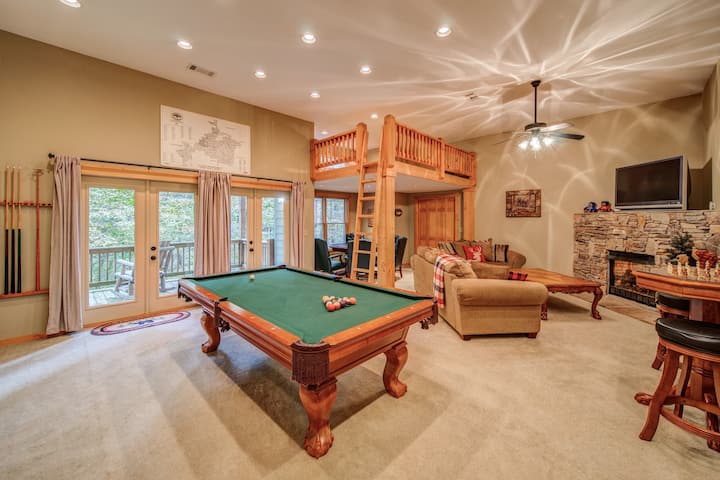 Cold Stream Cabin - Mountain Resort Retreat - Ellijay