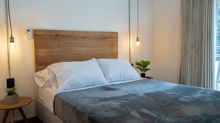 Private Loft With Balcony 210 Lleras Park - Medellin, Antioquia, Colombia