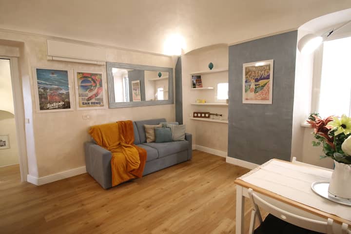 Flat At The Foot Of La Pigna 008055-lt-0954 - Sanremo