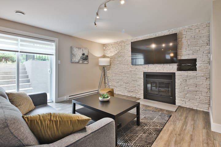 Chaleureux Appartement 1 Chambre Avec Foyer. - Mirabel