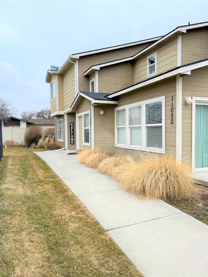 Cozy Condo-centrally Located 
Everything's Nearby - Boise, ID