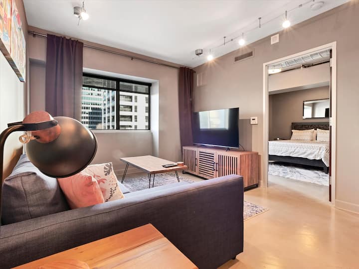 Luxurious 1 Bedroom Condo In Downtown Austin - 오스틴