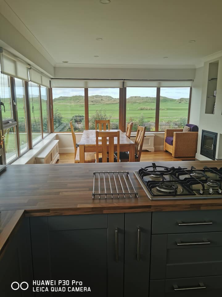 Overlooks Enniscrone Golf Course & The Sand Dunes - Enniscrone