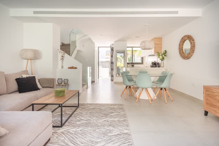 New 3 Bed Townhouse Estepona Beachside - Estepona