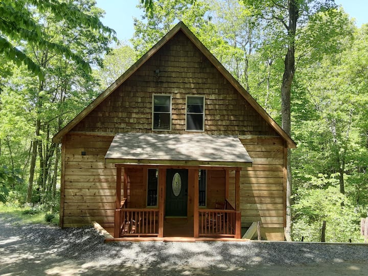Cora's Cozy Cabin - 2 Bedroom In Boone Nc - Boone, NC