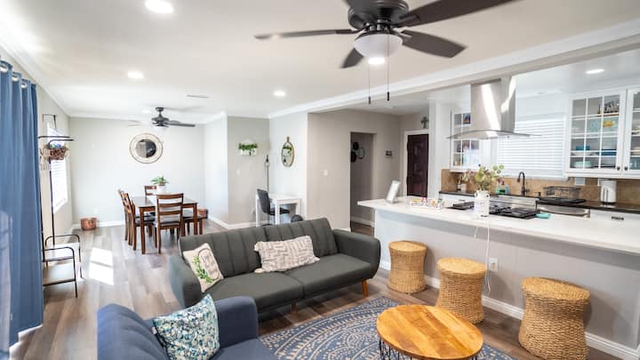 Comfortable 3br Poolhome Near Hospitals & Campuses - Buena Park, CA