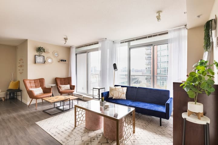 Clean 3bdr+ 2bth. Patio+ Hot Tub+ Pool+ 1 Parking! - Vancouver