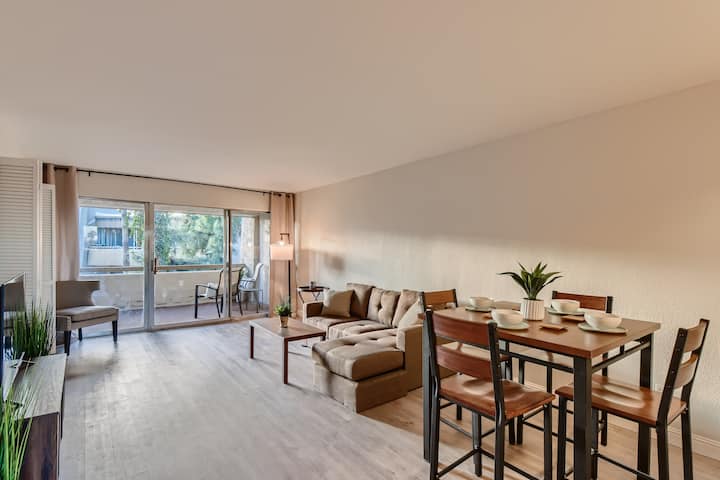 Entire Condo*charming 2bd/1bth/old Town/location! - OdySea Aquarium, Scottsdale