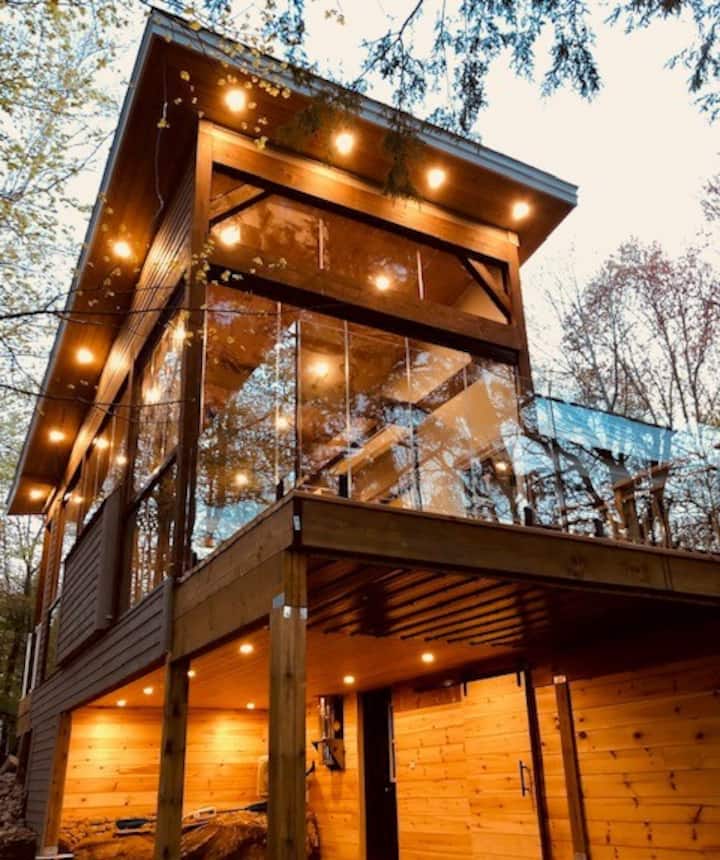 Muskoka Charm-beautiful Four Bedroom Cottage - Muskoka