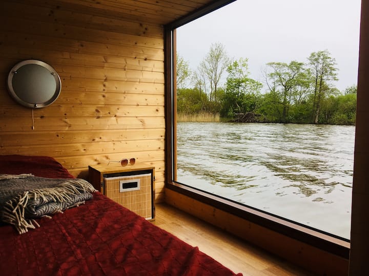 Avalon Hausboot
Paar-traum Auf Dem Wasser - Neustrelitz