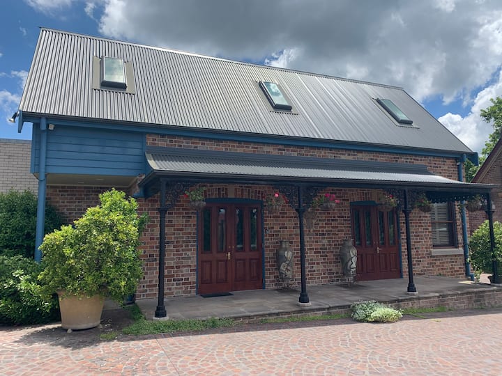 Old Bank Cottage - Southern Highlands