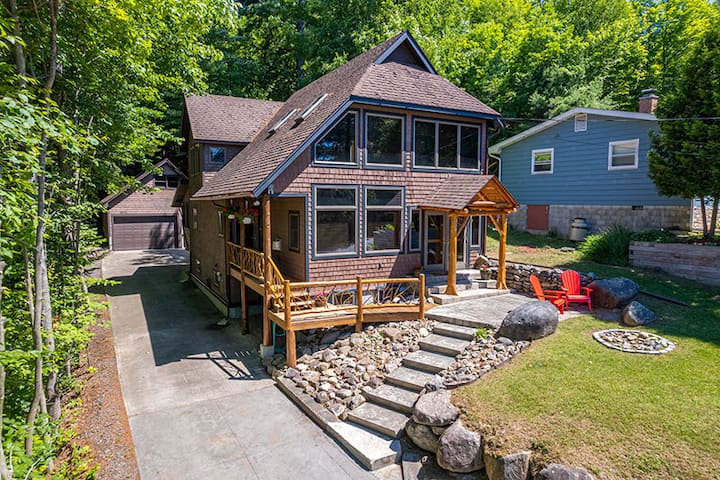 Hummingbird Lodge-lake Views - Saranac Lake, NY