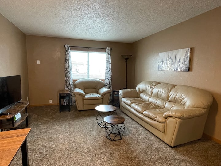 The Mikayla - 3 Bdrm Near Hospitals & Downtown - Bismarck, ND