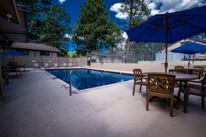 Innsbrook Vacation Condo 242 - Ruidoso, NM