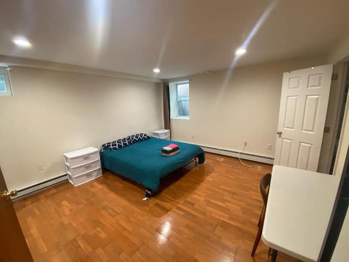 Newtoncenter Private Bath Spacious Bedroom Bsmnt - Massachusetts