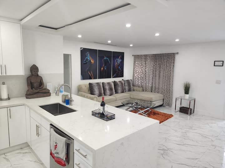 Pool Home 7 Miles From Airport & Near Fifa Stadium - Aéroport international de Miami (MIA)