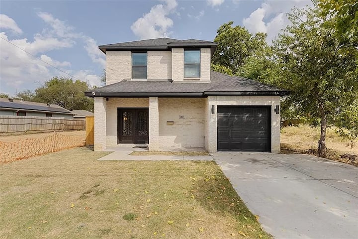 5 Bed 2.5 Bath 2019 Home Minutes From Downtown - 達拉斯