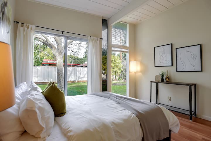 Cra: Lovely Charm In Palo Alto Close To Hi Tech Co - Mountain View, CA