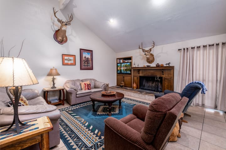Innsbrook Vacation Townhome 108 - Ruidoso, NM