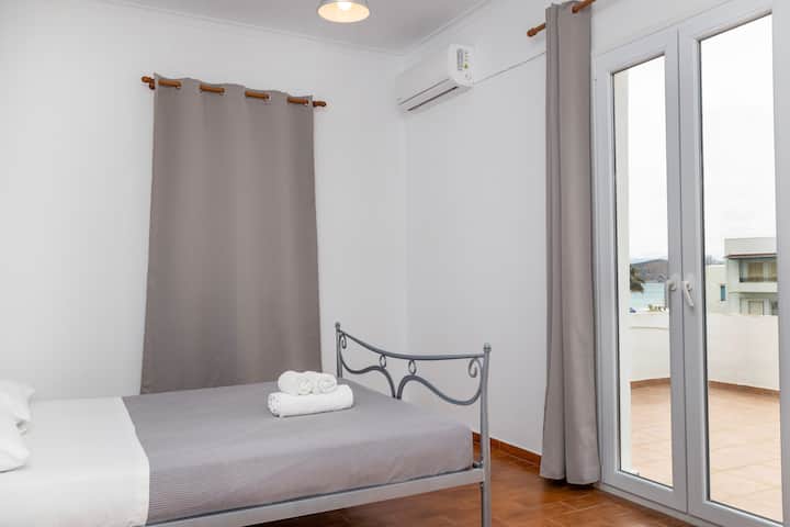 Naxos Apartment For 8 People With Sea View - Naxos