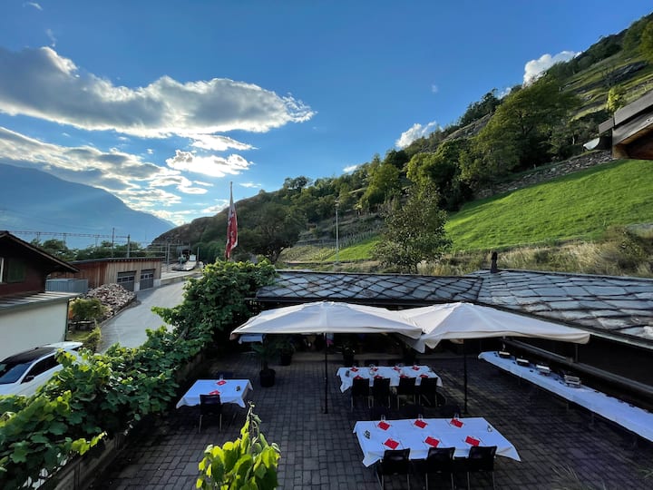 Privatzimmer 3 Bett Mit Dusche Wc & Tv Im Zimmer - Belalp