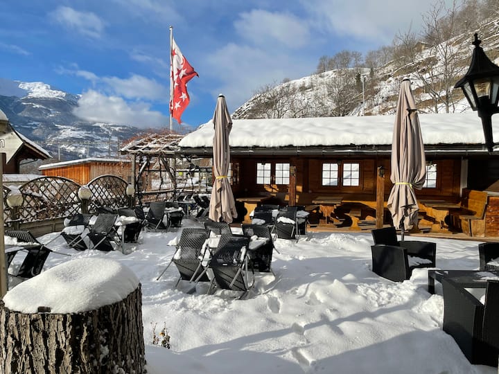 Zimmer 3 Bett Mit Dusche Wc & Tv Im Zimmer - Belalp