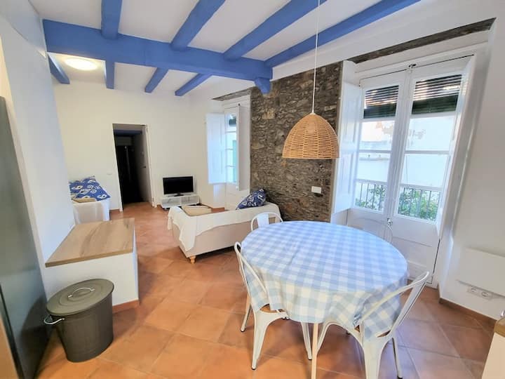 Embut - Apartamento Reformado En Zona Tranquila - Cadaqués