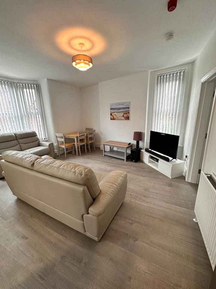 Lovely 1 Bed Spacious Apartment In Lytham St Annes - Lytham St Annes