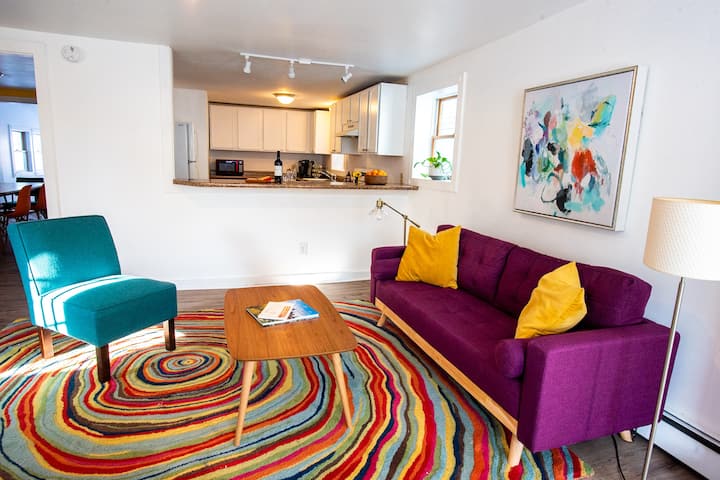 Fun & Spacious 4-bedroom Near Uvm - Burlington, VT