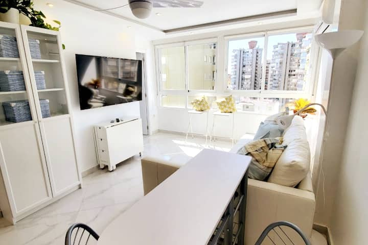 Luxurious Newly Renovated 1-bedroom Apartment - Torremolinos