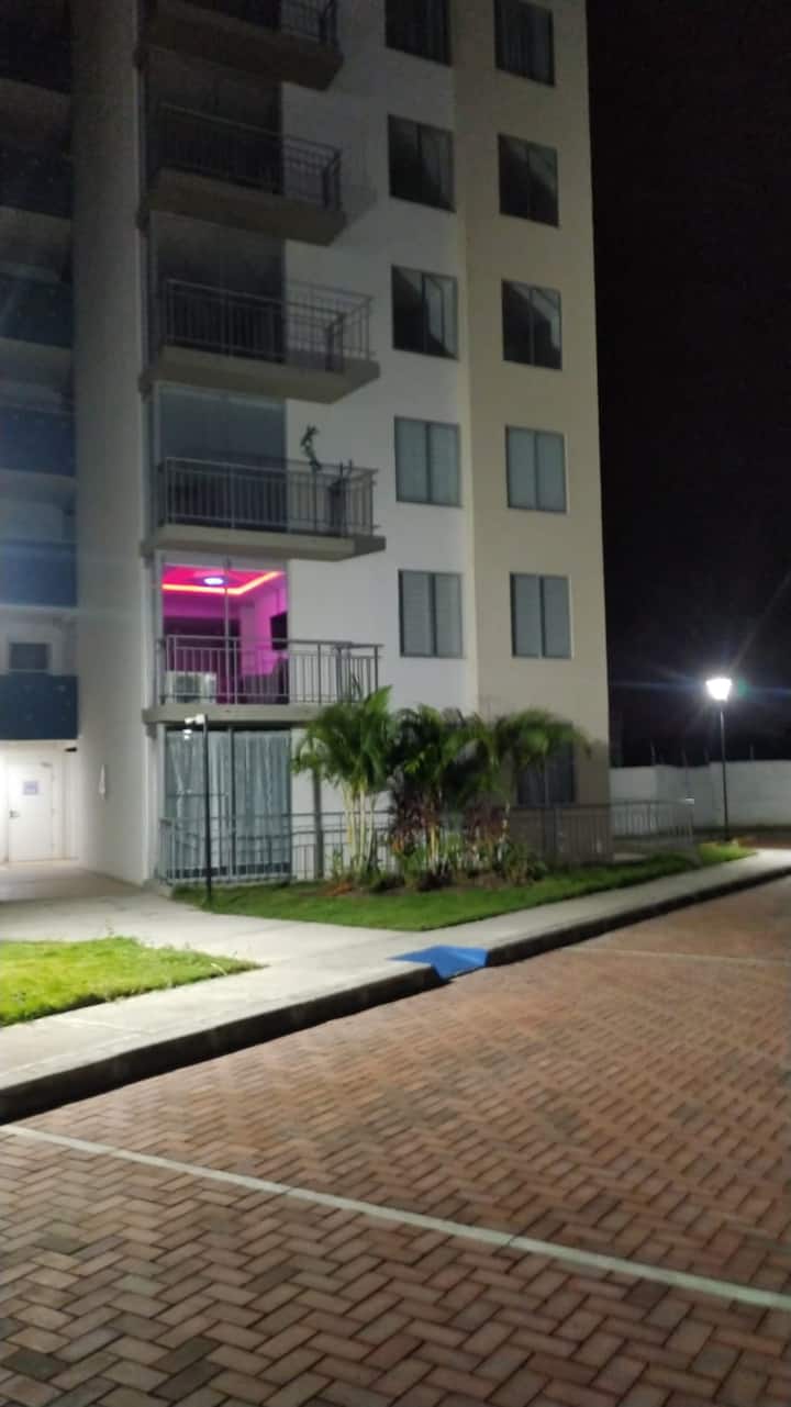 Apartamento  Amoblado- Cerca A Girardot - Girardot