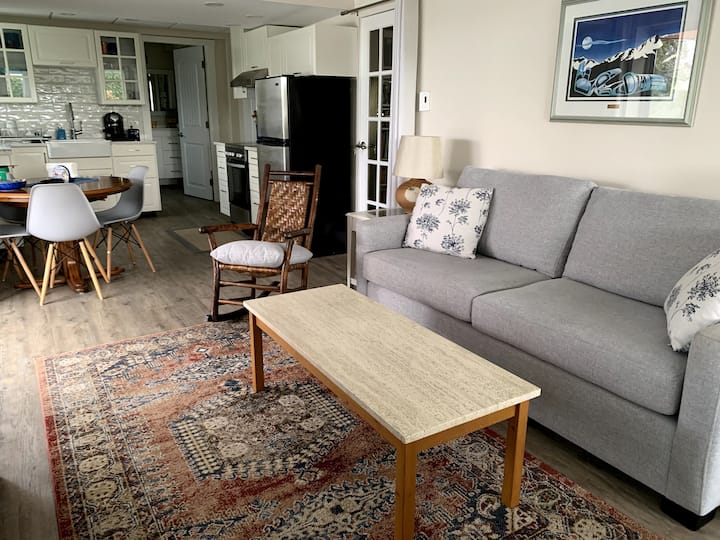 Independent Suite & Private Trail To Sandy Beach - Comox
