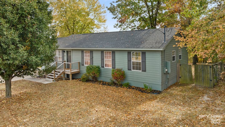 Bella Vista + Bike Trail Access (New Listing!) - Bella Vista, AR